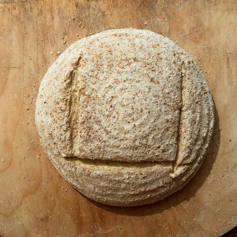 Scoring Bread – How To Score Bread Like A Pro!